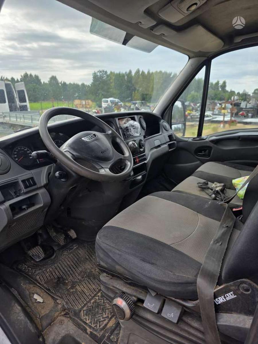 Balts Iveco Daily 2012 Gargždai, ar dzinēja tilpumu 2.29 L un nobraukumu 232 tūkst. km par 3300 €, foto 8 vietnē AUTOMOTO.COM.LV