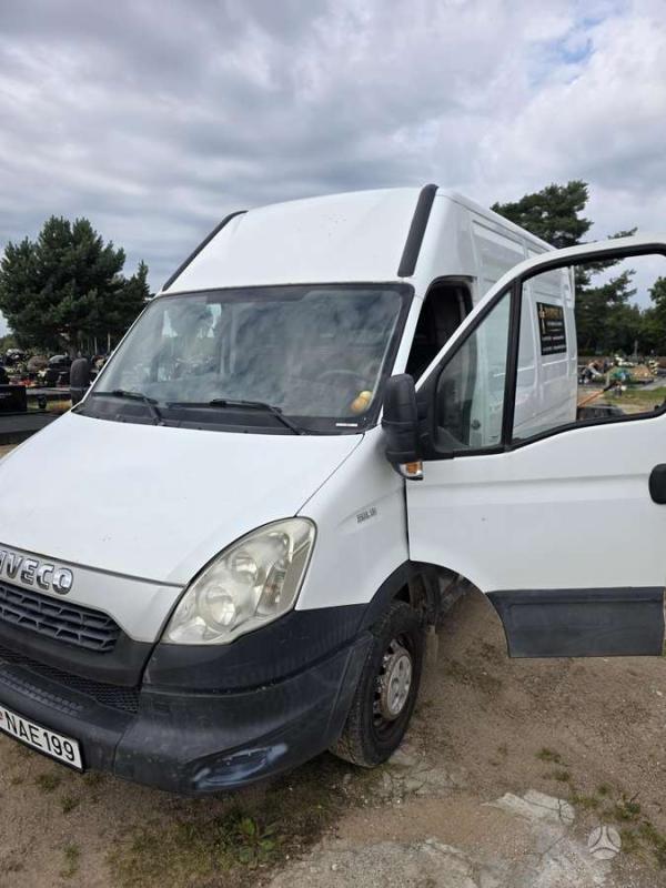 Balts Iveco Daily 2012 Gargždai, ar dzinēja tilpumu 2.29 L un nobraukumu 232 tūkst. km par 3300 €, foto 4 vietnē AUTOMOTO.COM.LV