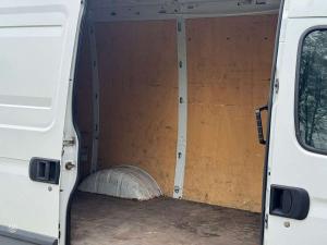 White Iveco Daily 2012 in Taurage, with an engine capacity of 2.30 L and mileage of 268 thousand km for 4250 €, photo 9 on AUTOMOTO.COM.LV