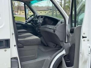 White Iveco Daily 2012 in Taurage, with an engine capacity of 2.30 L and mileage of 268 thousand km for 4250 €, photo 10 on AUTOMOTO.COM.LV