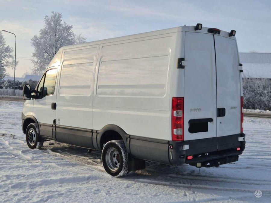 Balts Iveco Daily 2013 Tauragė, ar dzinēja tilpumu 3.00 L un nobraukumu 280 tūkst. km par 5300 €, foto 2 vietnē AUTOMOTO.COM.LV