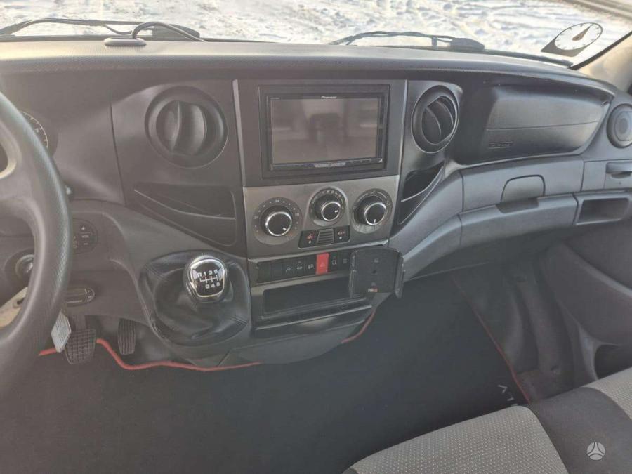 Balts Iveco Daily 2013 Tauragė, ar dzinēja tilpumu 3.00 L un nobraukumu 280 tūkst. km par 5300 €, foto 11 vietnē AUTOMOTO.COM.LV