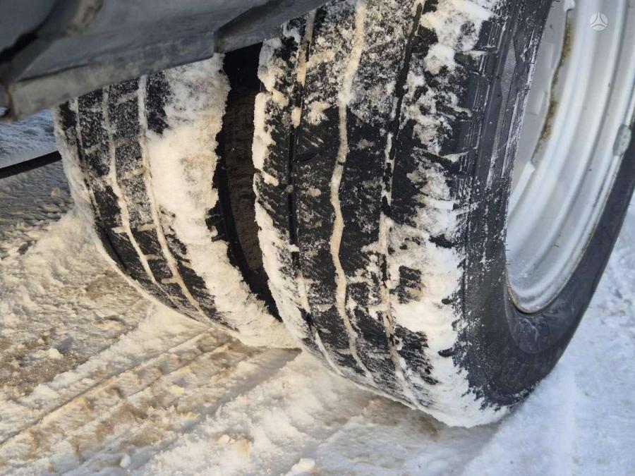 White Iveco Daily 2013 in Taurage, with an engine capacity of 3.00 L and mileage of 280 thousand km for 5300 €, photo 9 on AUTOMOTO.COM.LV