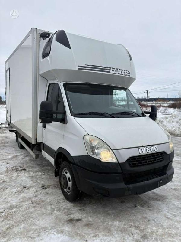 Balts Iveco Daily 2013 Klaipėda, ar dzinēja tilpumu 3.00 L un nobraukumu 430 tūkst. km par 8900 €, foto 6 vietnē AUTOMOTO.COM.LV