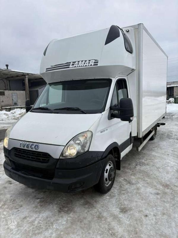 Balts Iveco Daily 2013 Klaipėda, ar dzinēja tilpumu 3.00 L un nobraukumu 430 tūkst. km par 8900 €, foto 7 vietnē AUTOMOTO.COM.LV