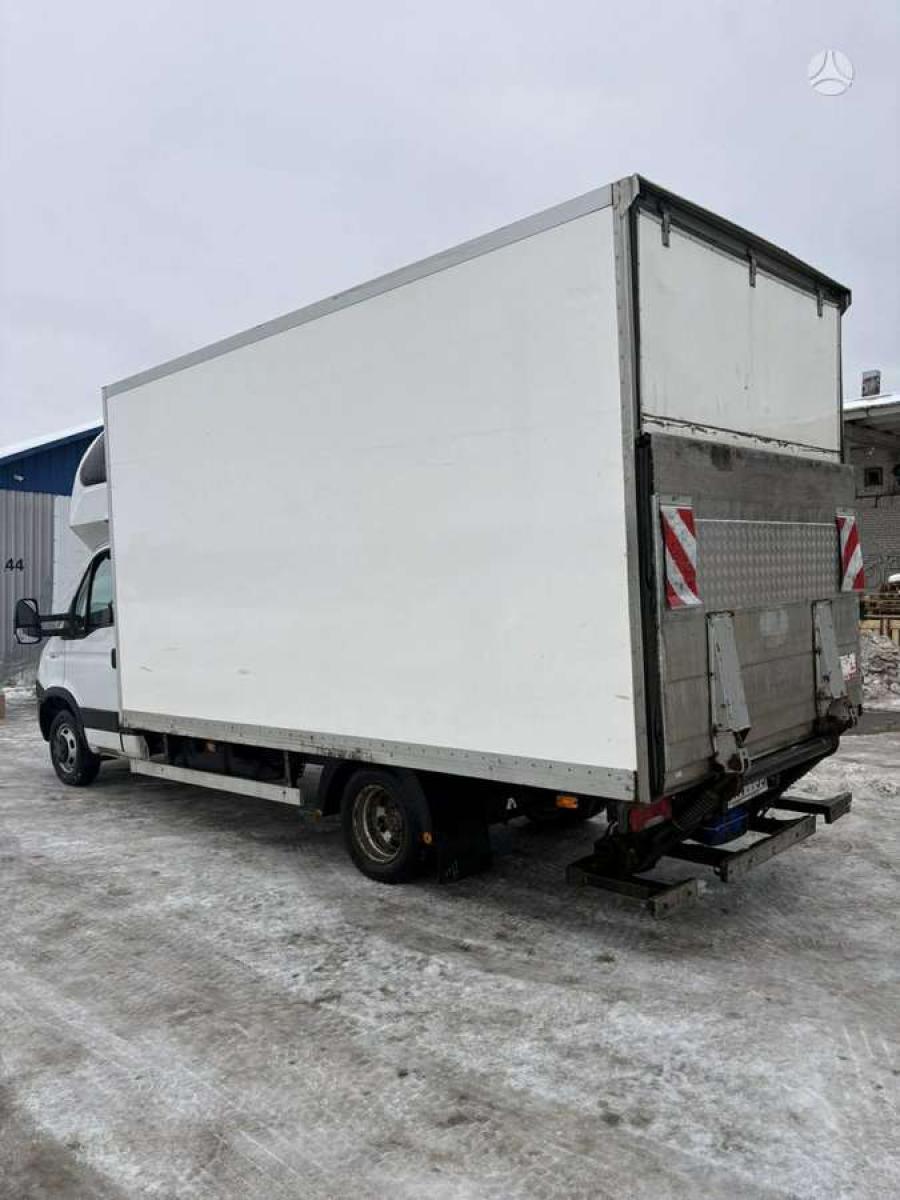 Balts Iveco Daily 2013 Klaipėda, ar dzinēja tilpumu 3.00 L un nobraukumu 430 tūkst. km par 8900 €, foto 9 vietnē AUTOMOTO.COM.LV