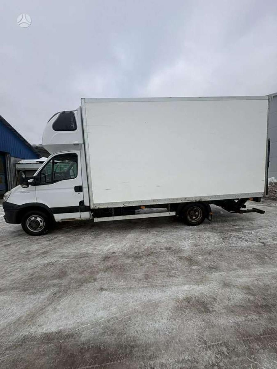 Balts Iveco Daily 2013 Klaipėda, ar dzinēja tilpumu 3.00 L un nobraukumu 430 tūkst. km par 8900 €, foto 10 vietnē AUTOMOTO.COM.LV