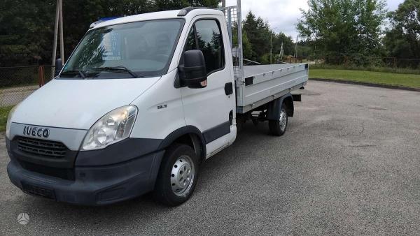 Balts Iveco Daily 2014 Utena, ar dzinēja tilpumu 2.30 L un nobraukumu 187 tūkst. km par 5900 €, foto 1 vietnē AUTOMOTO.COM.LV