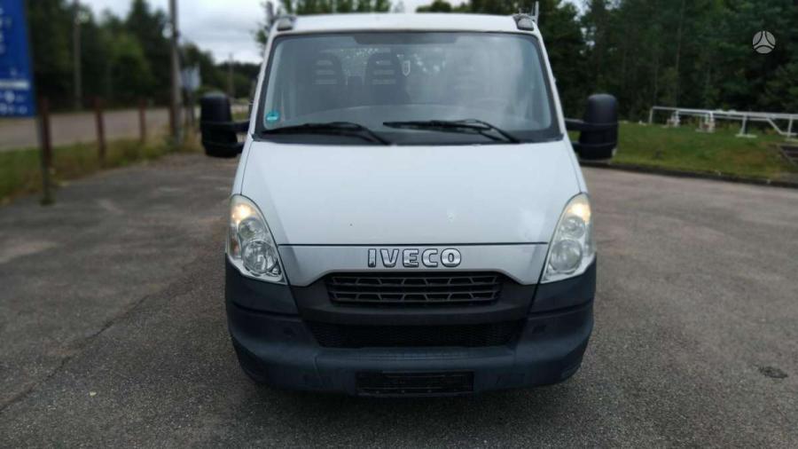 White Iveco Daily 2014 in Utena, with an engine capacity of 2.30 L and mileage of 187 thousand km for 5900 €, photo 3 on AUTOMOTO.COM.LV