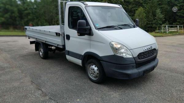 Balts Iveco Daily 2014 Utena, ar dzinēja tilpumu 2.30 L un nobraukumu 187 tūkst. km par 5900 €, foto 3 vietnē AUTOMOTO.COM.LV