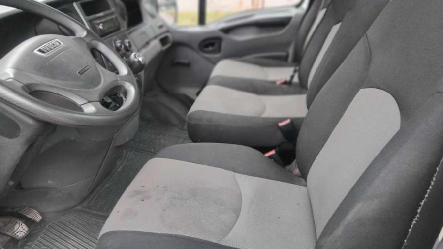 White Iveco Daily 2014 in Utena, with an engine capacity of 2.30 L and mileage of 187 thousand km for 5900 €, photo 9 on AUTOMOTO.COM.LV