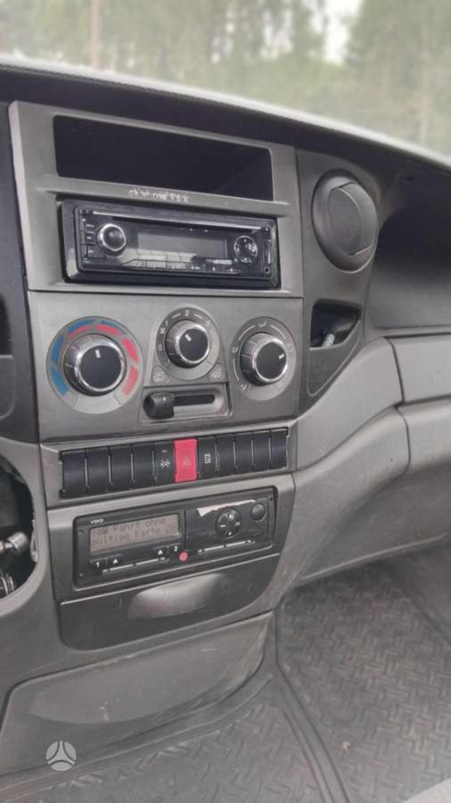 White Iveco Daily 2014 in Utena, with an engine capacity of 2.30 L and mileage of 187 thousand km for 5900 €, photo 11 on AUTOMOTO.COM.LV