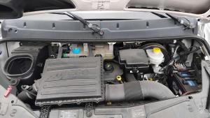 White Iveco Daily 2014 in Utena, with an engine capacity of 2.30 L and mileage of 187 thousand km for 5900 €, photo 13 on AUTOMOTO.COM.LV