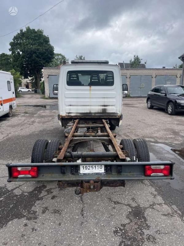 White Iveco Daily 2014 in Taurage, with an engine capacity of 3.00 L and mileage of 323 thousand km for 6200 €, photo 4 on AUTOMOTO.COM.LV