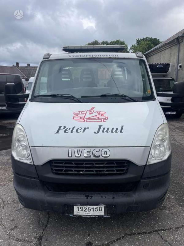 White Iveco Daily 2014 in Taurage, with an engine capacity of 3.00 L and mileage of 323 thousand km for 6200 €, photo 7 on AUTOMOTO.COM.LV