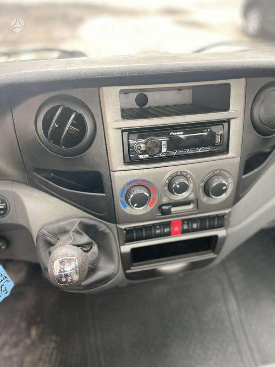 Balts Iveco Daily 2014 Tauragė, ar dzinēja tilpumu 3.00 L un nobraukumu 323 tūkst. km par 6200 €, foto 10 vietnē AUTOMOTO.COM.LV
