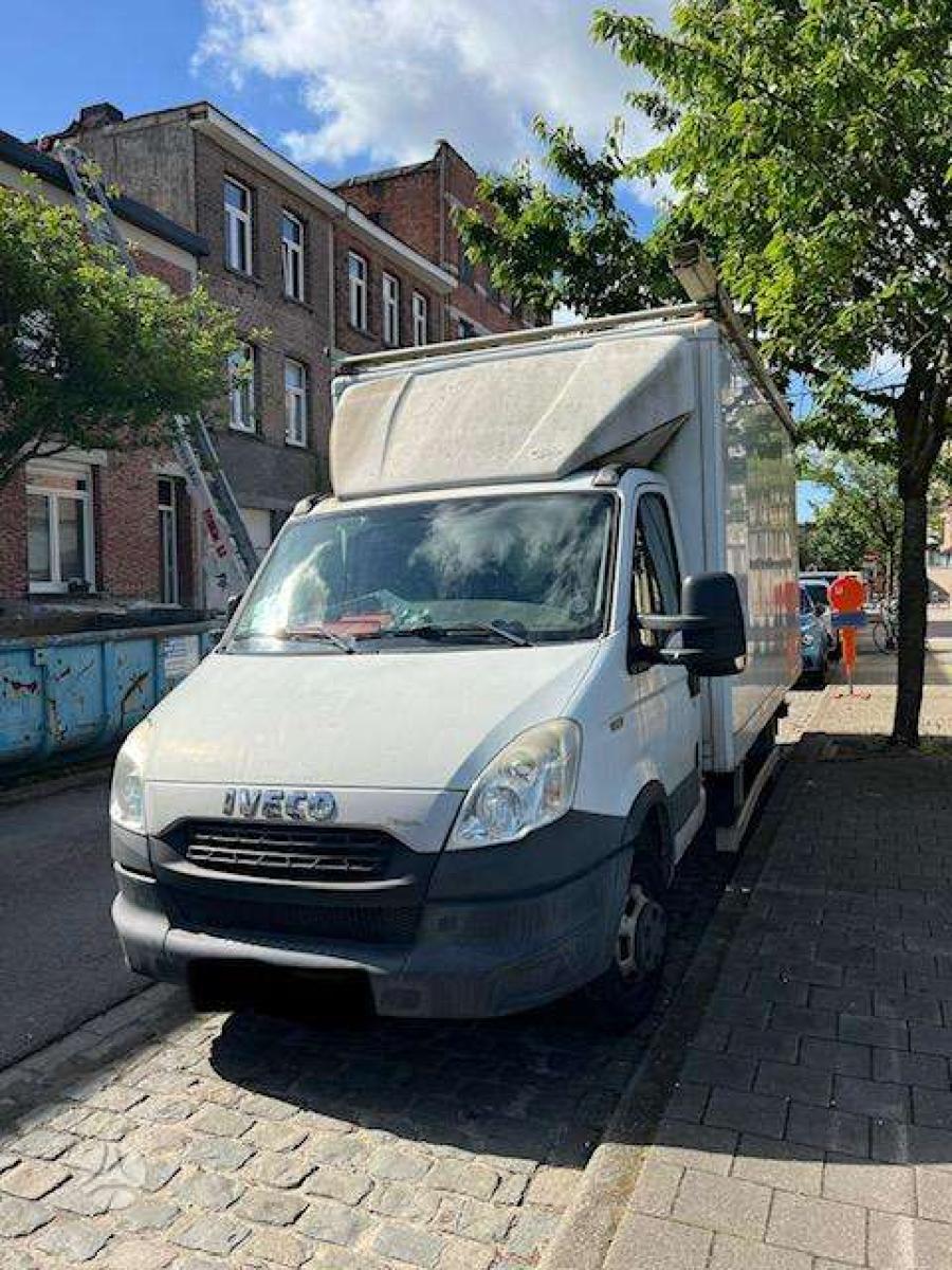 White Iveco Daily 2014 in Pakruojis, with an engine capacity of 3.00 L and mileage of 88 thousand km for 8000 €, photo 8 on AUTOMOTO.COM.LV