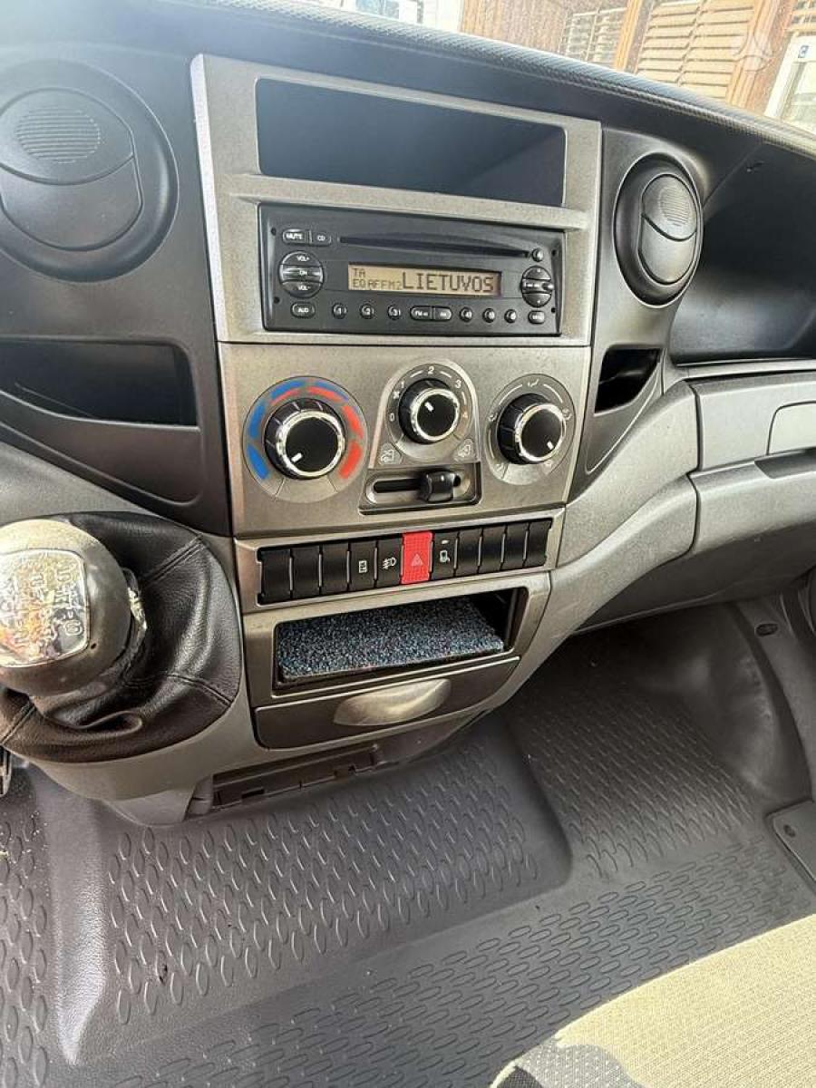 White Iveco Daily 2014 in Kaunas, with an engine capacity of 2.30 L and mileage of 225 thousand km for 10850 €, photo 10 on AUTOMOTO.COM.LV
