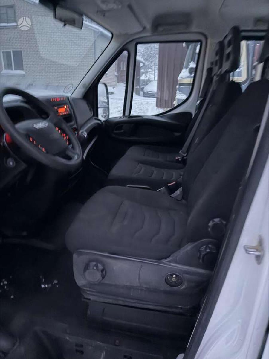 Balts Iveco Daily 2015 Tauragė, ar dzinēja tilpumu 2.30 L un nobraukumu 170 tūkst. km par 7300 €, foto 8 vietnē AUTOMOTO.COM.LV