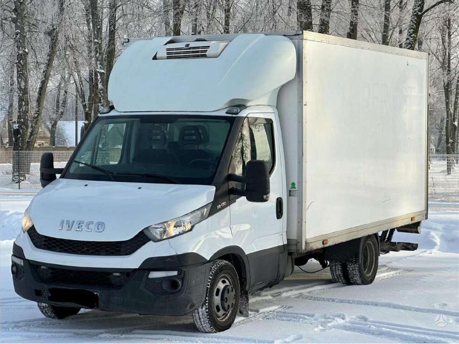 Balts Iveco Daily 2015 Tauragė, ar dzinēja tilpumu 3.00 L un nobraukumu 320 tūkst. km par 8800 €, foto 1 vietnē AUTOMOTO.COM.LV