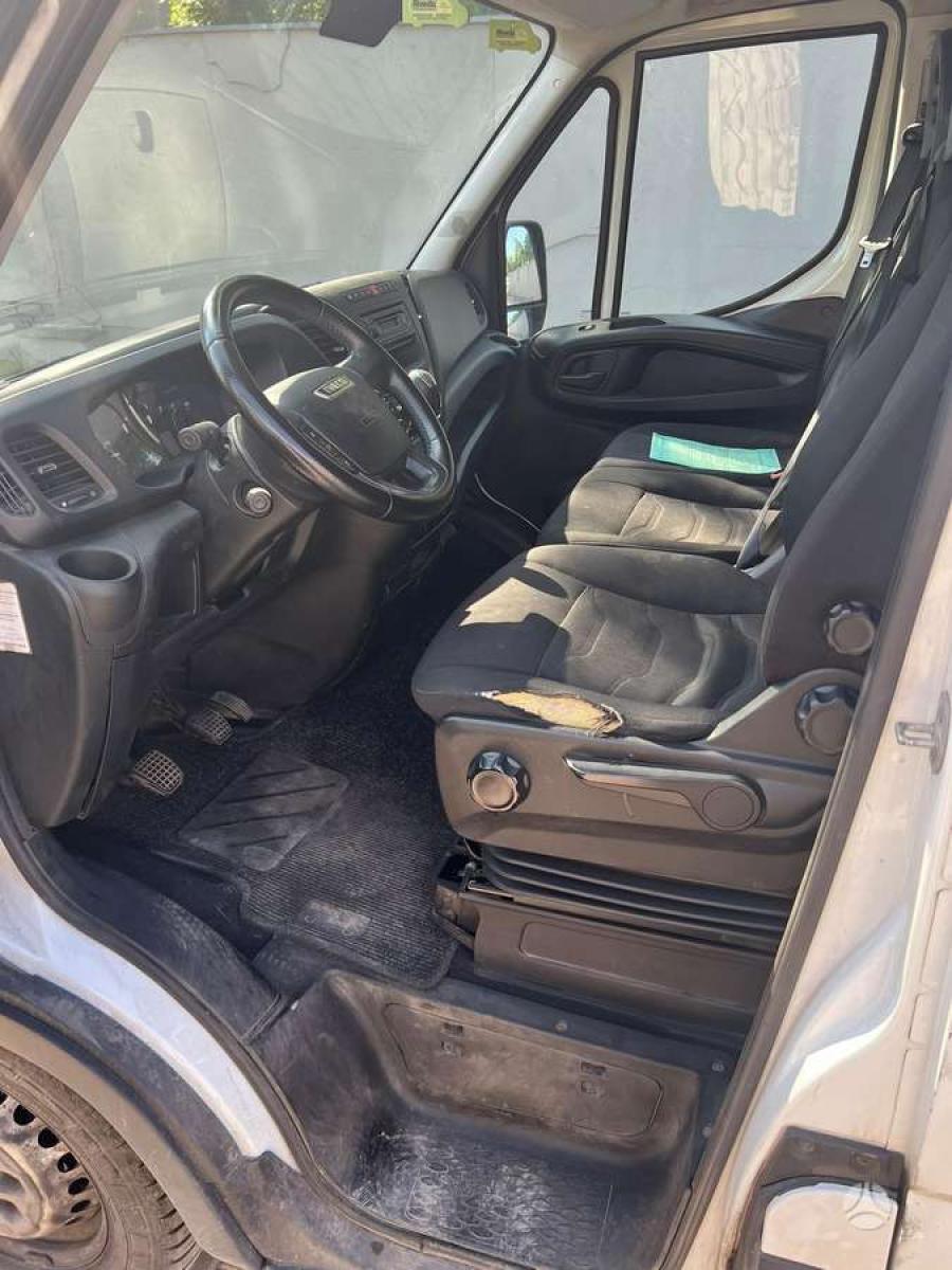 Balts Iveco Daily 2015 Viļņa, ar dzinēja tilpumu 2.30 L un nobraukumu 418 tūkst. km par 5300 €, foto 12 vietnē AUTOMOTO.COM.LV
