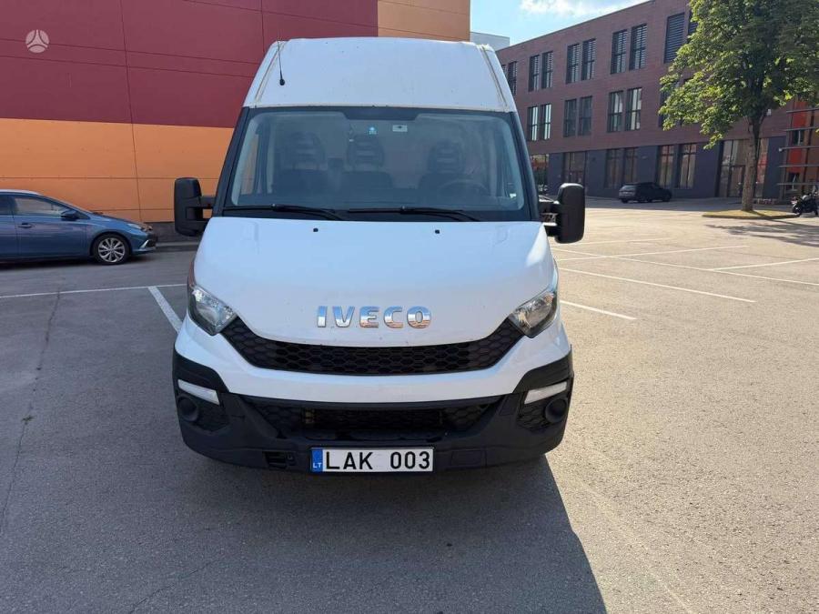 White Iveco Daily 2015 in Vilnius, with an engine capacity of 3.00 L and mileage of 517 thousand km for 12705 €, photo 3 on AUTOMOTO.COM.LV