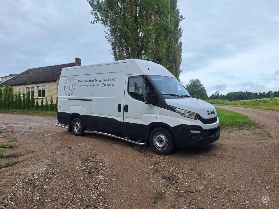 White Iveco Daily 2015 in Taurage, with an engine capacity of 2.30 L and mileage of 151 thousand km for 6500 €, photo 3 on AUTOMOTO.COM.LV