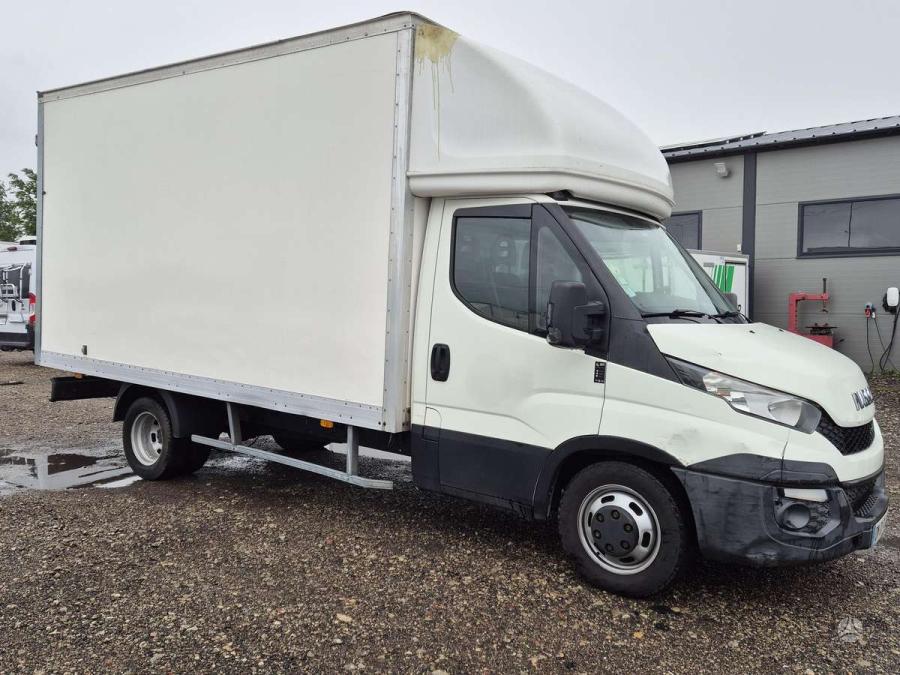 White Iveco Daily 2015 in Kaunas, with an engine capacity of 3.00 L and mileage of 280 thousand km for 9770 €, photo 3 on AUTOMOTO.COM.LV