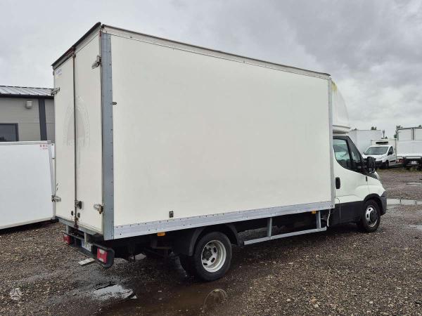 Balts Iveco Daily 2015 Kauņa, ar dzinēja tilpumu 3.00 L un nobraukumu 280 tūkst. km par 9770 €, foto 4 vietnē AUTOMOTO.COM.LV
