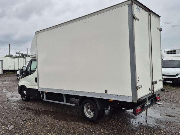 Balts Iveco Daily 2015 Kauņa, ar dzinēja tilpumu 3.00 L un nobraukumu 280 tūkst. km par 9770 €, foto 5 vietnē AUTOMOTO.COM.LV