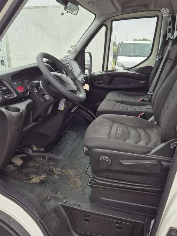 Balts Iveco Daily 2015 Kauņa, ar dzinēja tilpumu 3.00 L un nobraukumu 280 tūkst. km par 9770 €, foto 6 vietnē AUTOMOTO.COM.LV