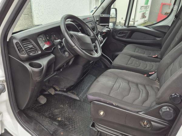 White Iveco Daily 2015 in Kaunas, with an engine capacity of 2.30 L and mileage of 320 thousand km for 9270 €, photo 6 on AUTOMOTO.COM.LV