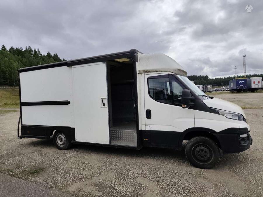White Iveco Daily 2015 in Vilnius, with an engine capacity of 3.00 L and mileage of 181 thousand km for 11979 €, photo 12 on AUTOMOTO.COM.LV