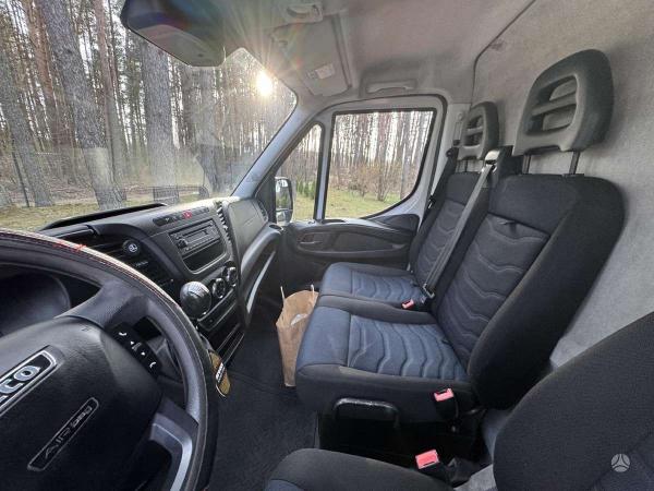 White Iveco Daily 2016 in Vilnius, with an engine capacity of 2.30 L and mileage of 246 thousand km for 9900 €, photo 11 on AUTOMOTO.COM.LV