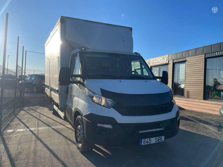 White Iveco Daily 2016 in Vilnius, with an engine capacity of 3.00 L and mileage of 287 thousand km for 16940 €, photo 3 on AUTOMOTO.COM.LV