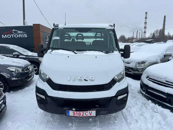 White Iveco Daily 2016 in Panevezys, with an engine capacity of 3.00 L and mileage of 283 thousand km for 15730 €, photo 2 on AUTOMOTO.COM.LV