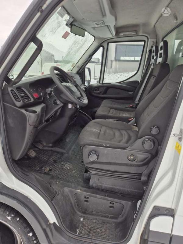 White Iveco Daily 2016 in Kaunas, with an engine capacity of 3.00 L and mileage of 250 thousand km for 11220 €, photo 6 on AUTOMOTO.COM.LV