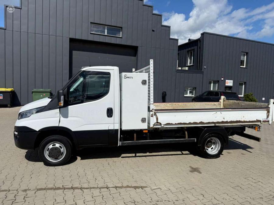 Balts Iveco Daily 2016 Kauņa, ar dzinēja tilpumu 3.00 L un nobraukumu 199 tūkst. km par 13200 €, foto 6 vietnē AUTOMOTO.COM.LV