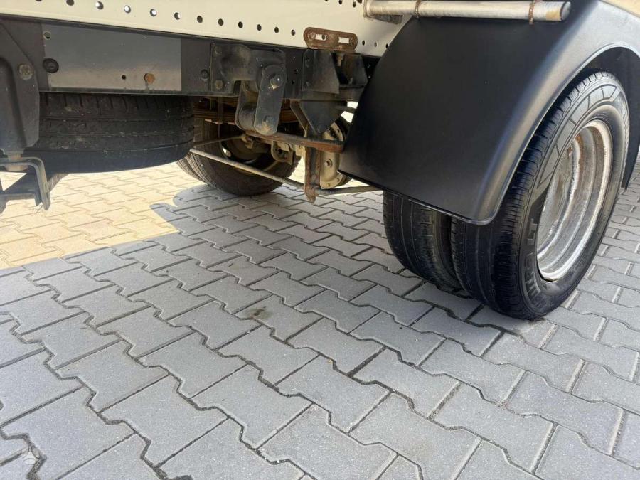 Balts Iveco Daily 2016 Kauņa, ar dzinēja tilpumu 3.00 L un nobraukumu 199 tūkst. km par 13200 €, foto 9 vietnē AUTOMOTO.COM.LV