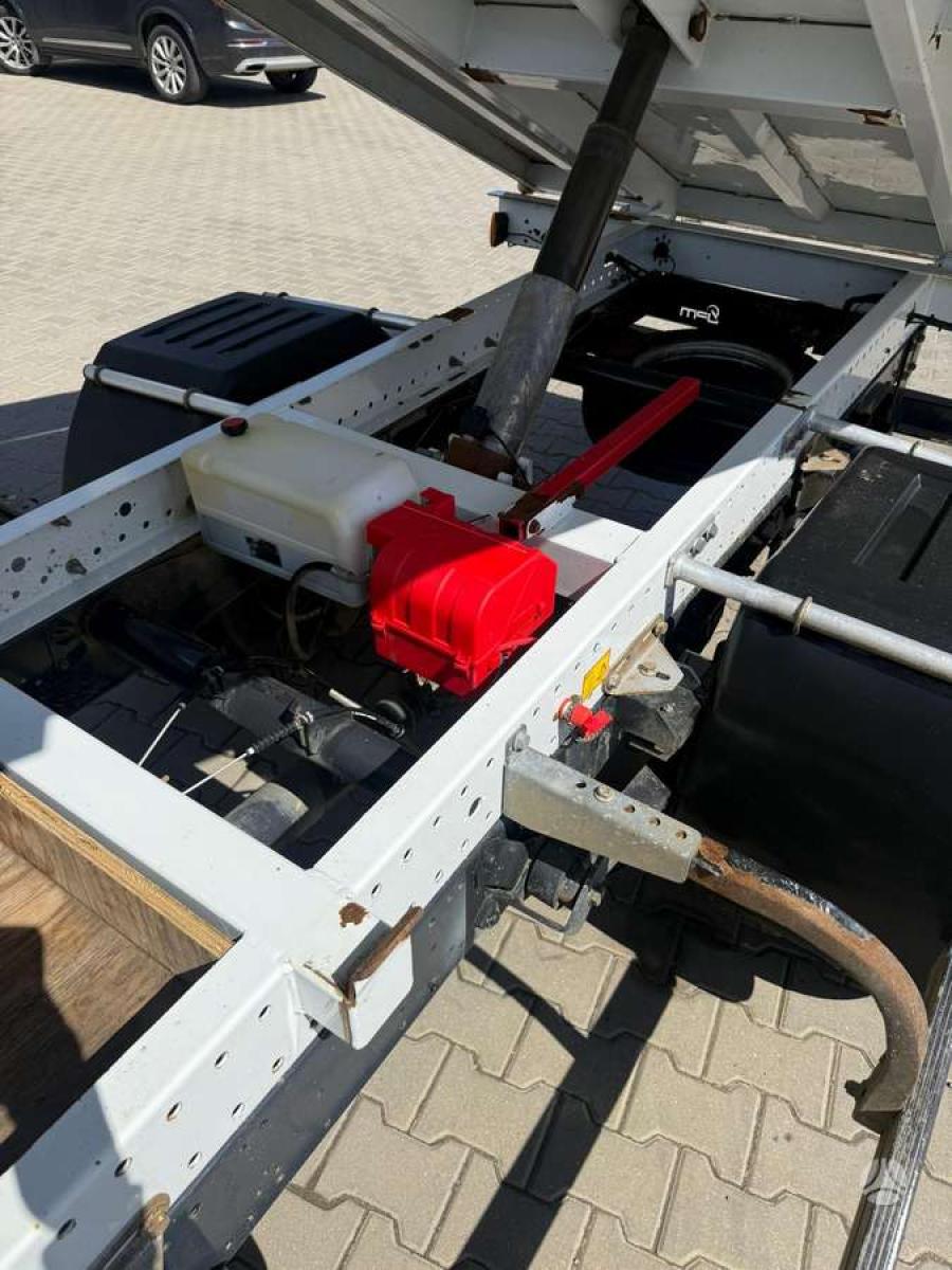 Balts Iveco Daily 2016 Kauņa, ar dzinēja tilpumu 3.00 L un nobraukumu 199 tūkst. km par 13200 €, foto 17 vietnē AUTOMOTO.COM.LV