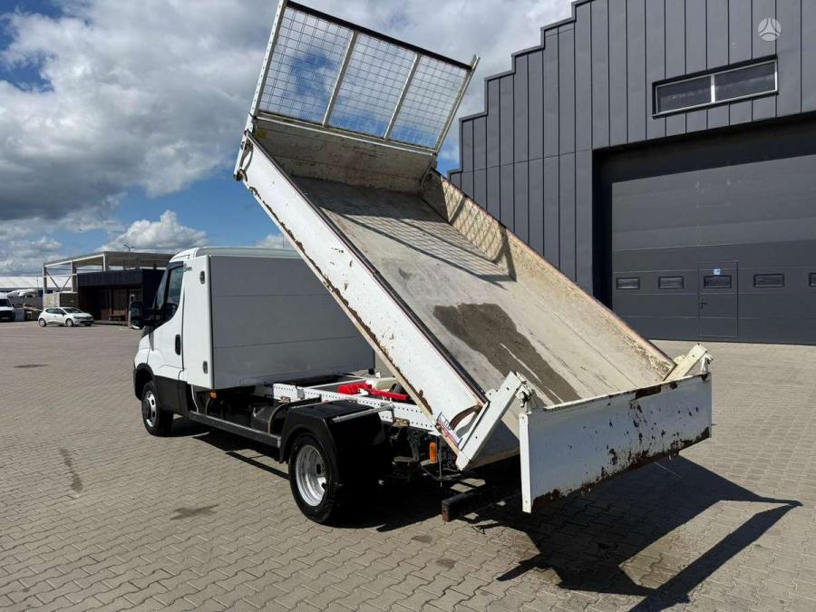 Balts Iveco Daily 2016 Kauņa, ar dzinēja tilpumu 3.00 L un nobraukumu 199 tūkst. km par 13200 €, foto 20 vietnē AUTOMOTO.COM.LV