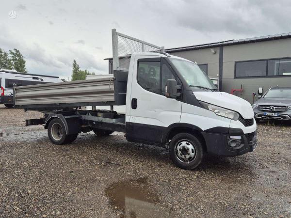 White Iveco Daily 2016 in Kaunas, with an engine capacity of 2.30 L and mileage of 234 thousand km for 12390 €, photo 10 on AUTOMOTO.COM.LV