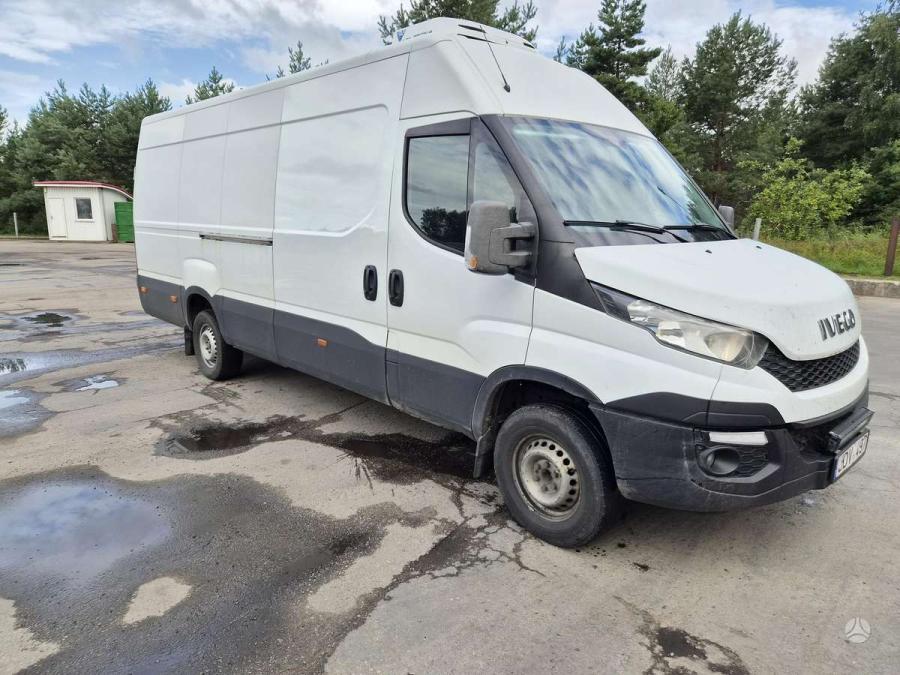 White Iveco Daily 2016 in Kelme, with an engine capacity of 2.29 L and mileage of 588 thousand km for 5800 €, photo 4 on AUTOMOTO.COM.LV