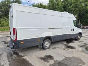 White Iveco Daily 2016 in Kelme, with an engine capacity of 2.29 L and mileage of 588 thousand km for 5800 €, photo 5 on AUTOMOTO.COM.LV
