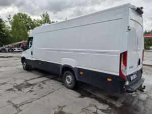 White Iveco Daily 2016 in Kelme, with an engine capacity of 2.29 L and mileage of 588 thousand km for 5800 €, photo 8 on AUTOMOTO.COM.LV