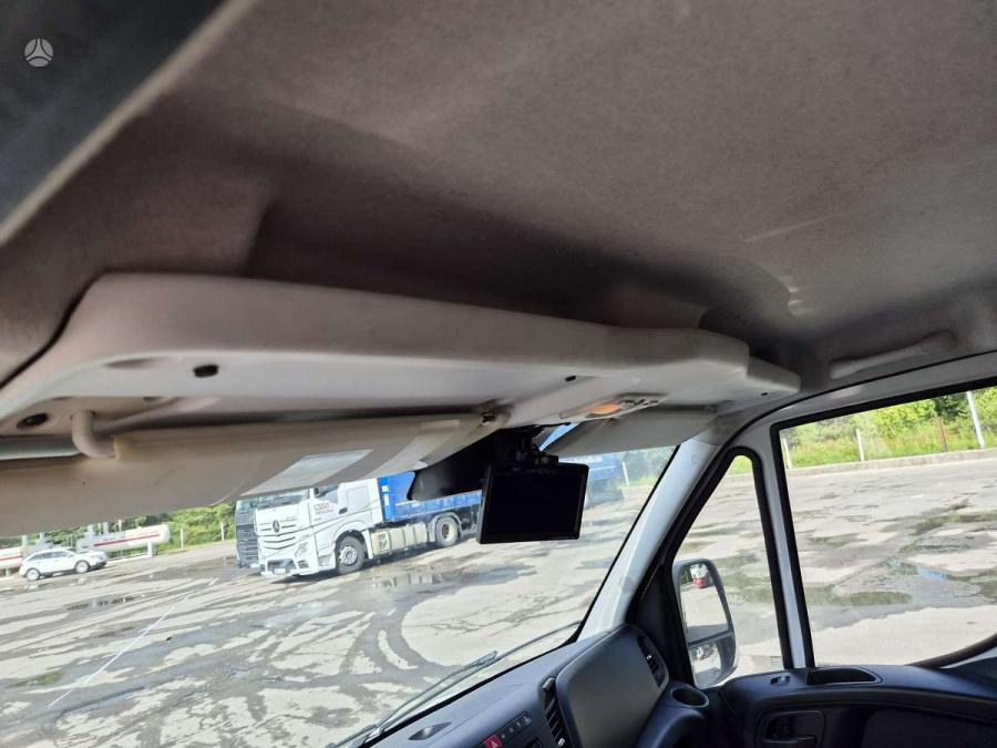 White Iveco Daily 2016 in Kelme, with an engine capacity of 2.29 L and mileage of 588 thousand km for 5800 €, photo 18 on AUTOMOTO.COM.LV