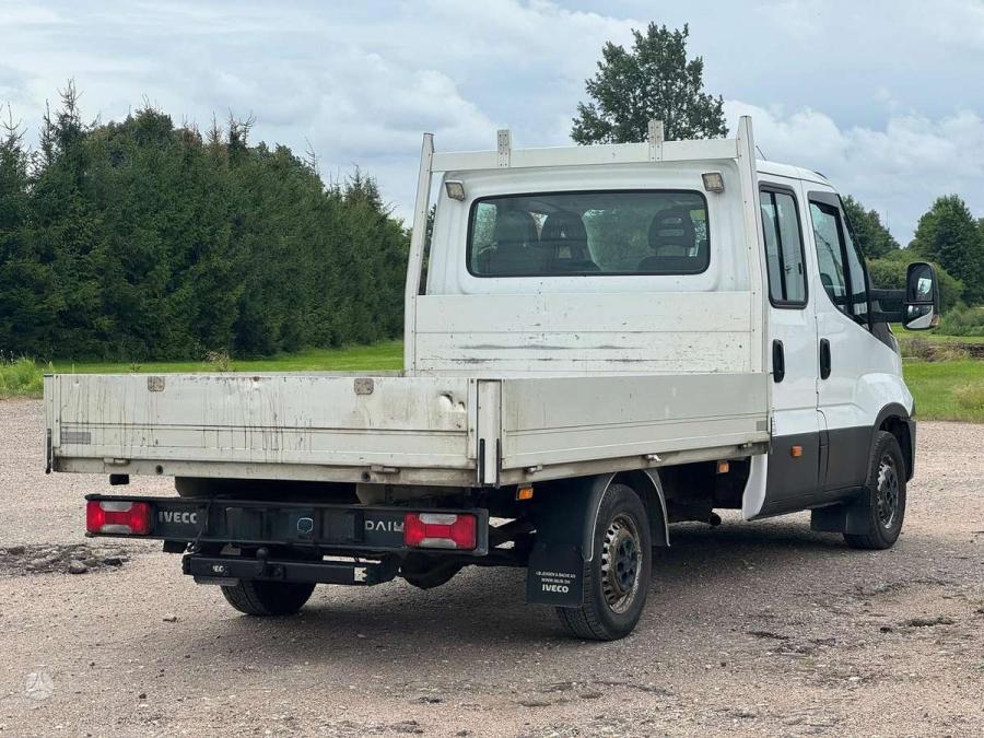 White Iveco Daily 2016 in Taurage, with an engine capacity of 2.30 L and mileage of 270 thousand km for 7500 €, photo 6 on AUTOMOTO.COM.LV