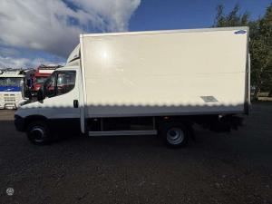 White Iveco Daily 2016 in Klaipeda, with an engine capacity of 3.00 L and mileage of 197 thousand km for 16500 €, photo 6 on AUTOMOTO.COM.LV