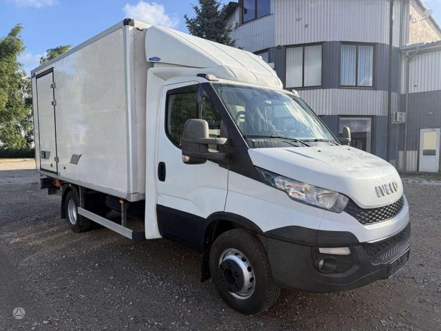 White Iveco Daily 2016 in Klaipeda, with an engine capacity of 3.00 L and mileage of 197 thousand km for 16500 €, photo 4 on AUTOMOTO.COM.LV