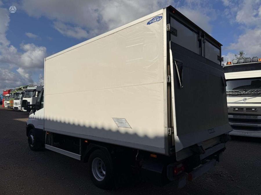 White Iveco Daily 2016 in Klaipeda, with an engine capacity of 3.00 L and mileage of 197 thousand km for 16500 €, photo 7 on AUTOMOTO.COM.LV
